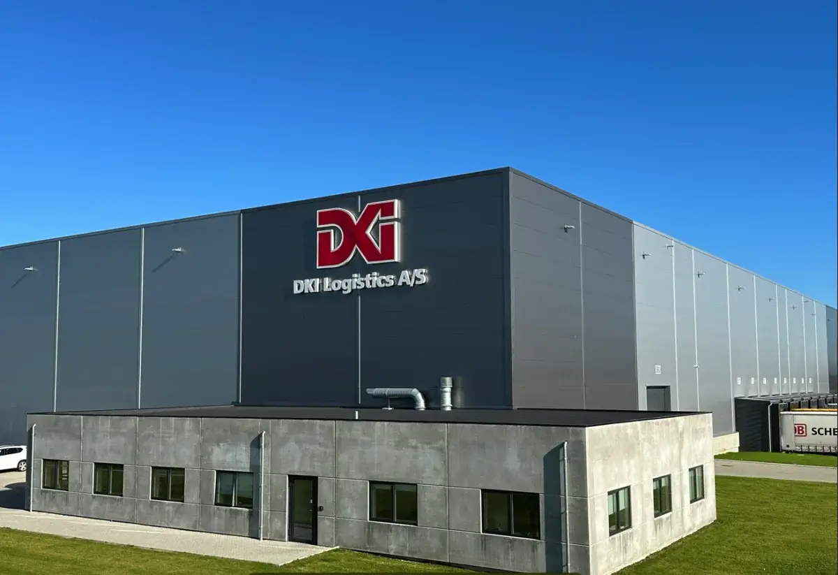 Lagerhaller & kontorbygninger for DKI Logistics A/S | Give Elementfabrik